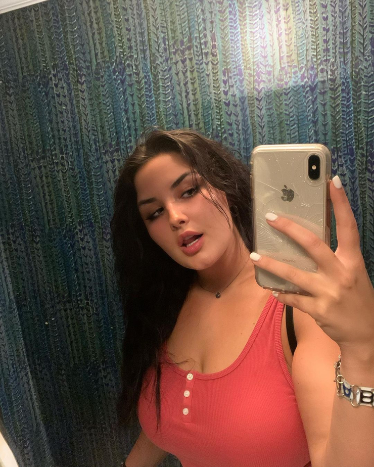 Picture of Isabella Amara