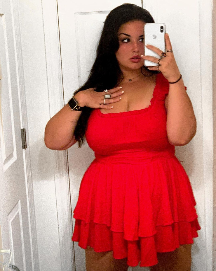 Image of Isabella Amara