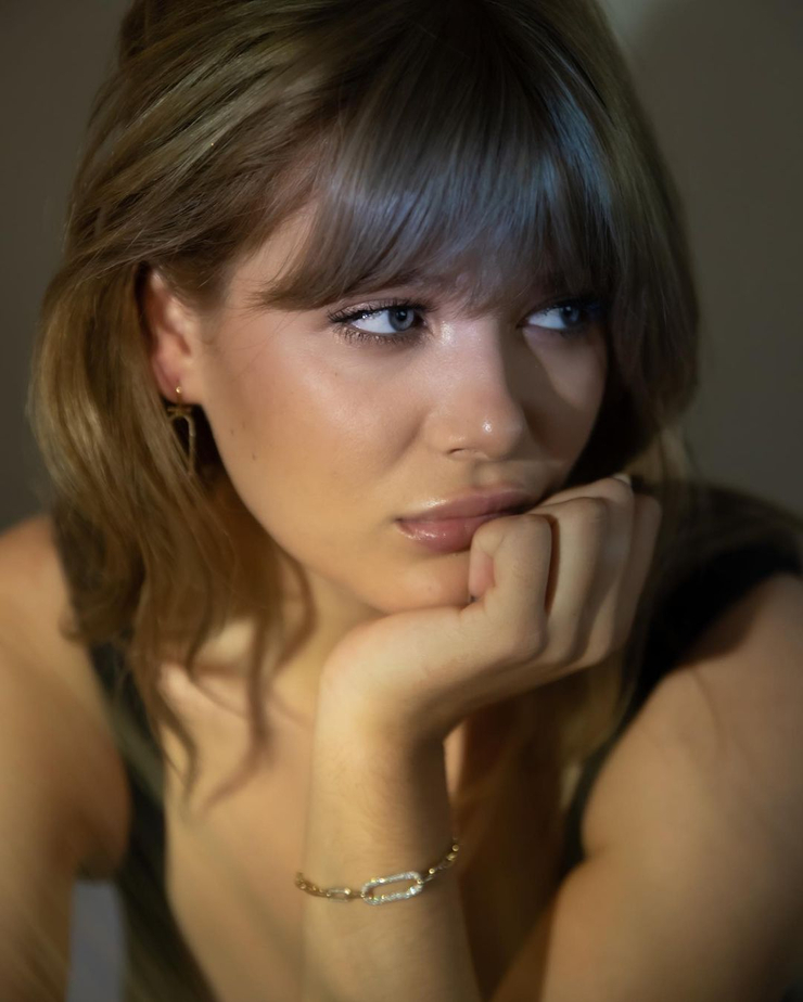 Picture of Victoria Lamas