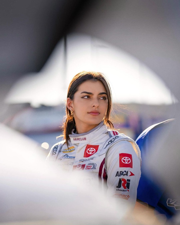 Picture of Toni Breidinger