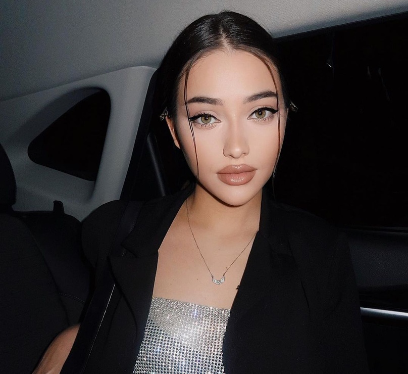 Image of Isabel Rose