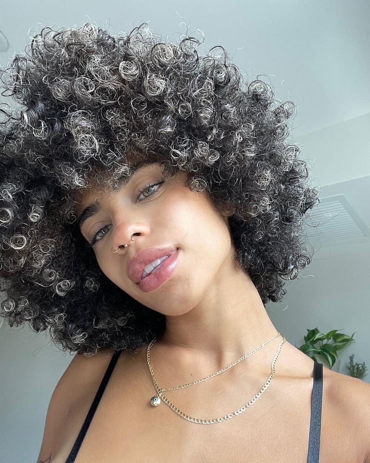 Picture of https://popularbio.com/venus-marquez/