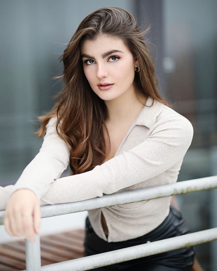 Picture of Claire Tisn