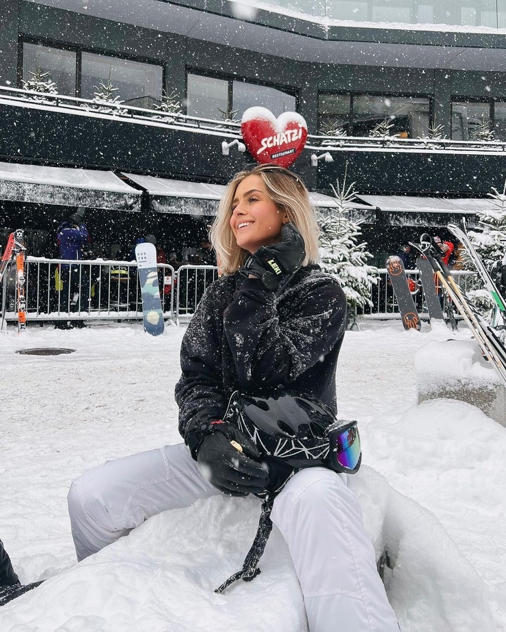 Picture of Laura Michelle