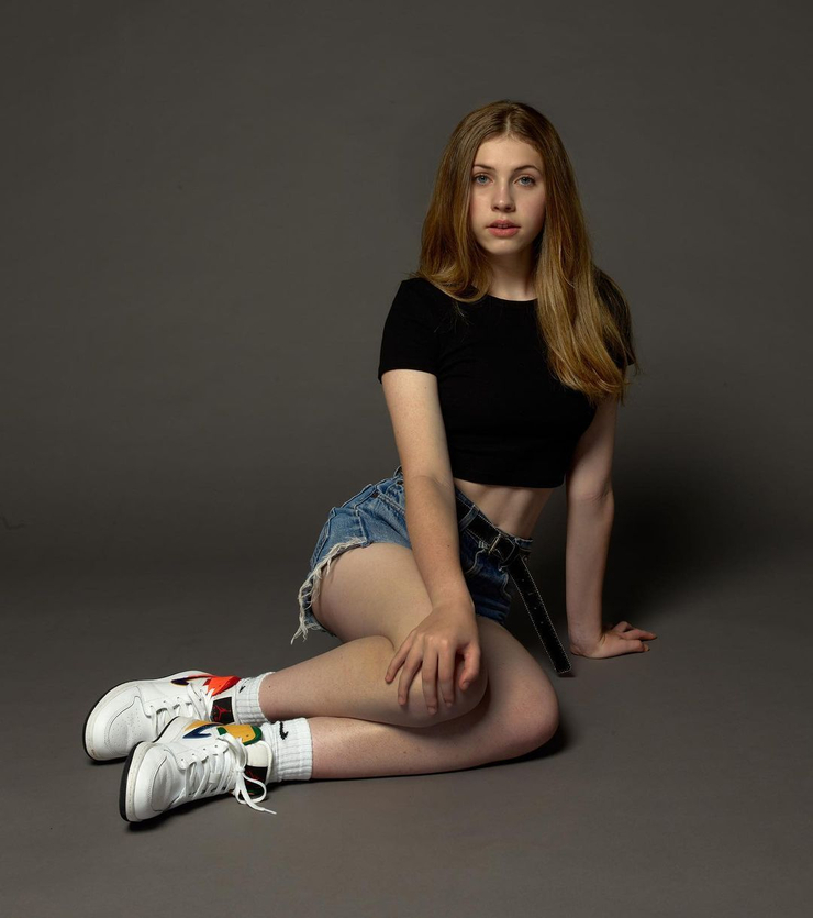 Picture of Mila Brener