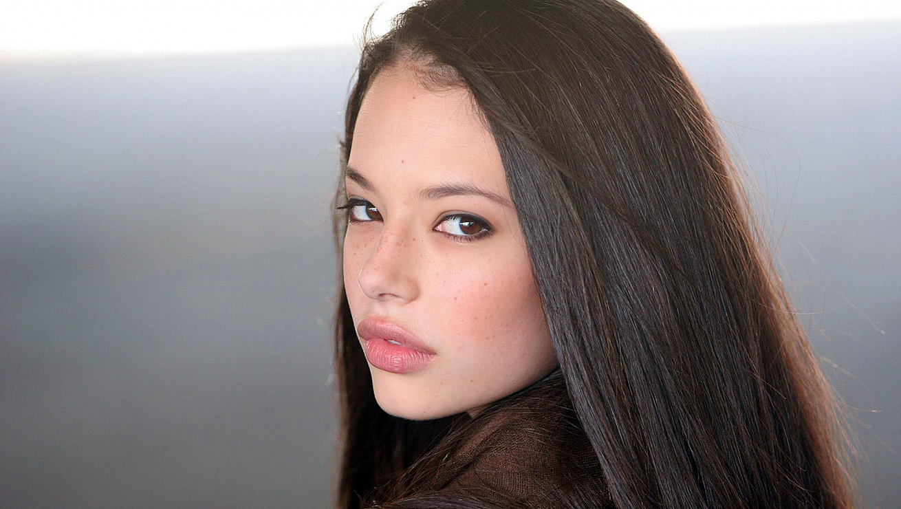 Picture of Chloe Bridges