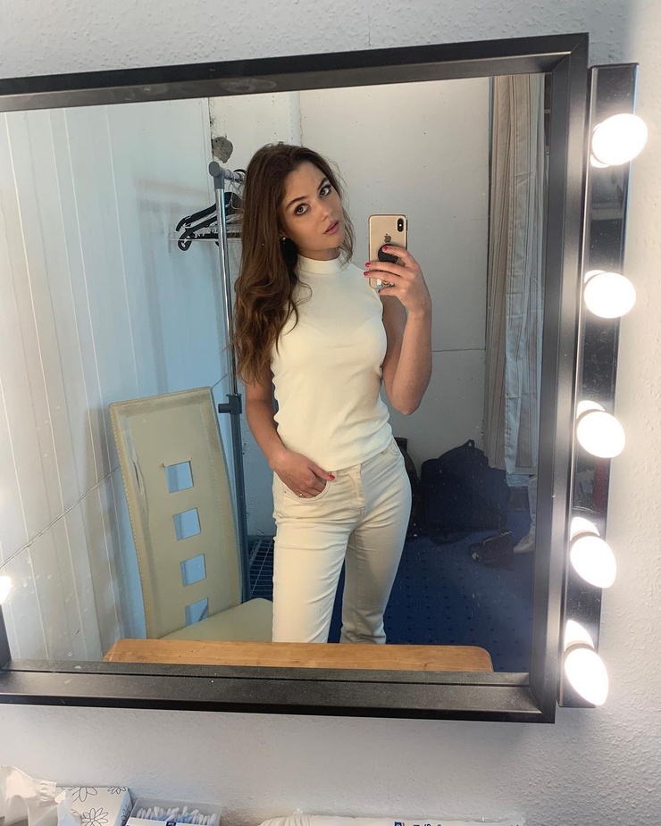 Picture of Zoelle Frick