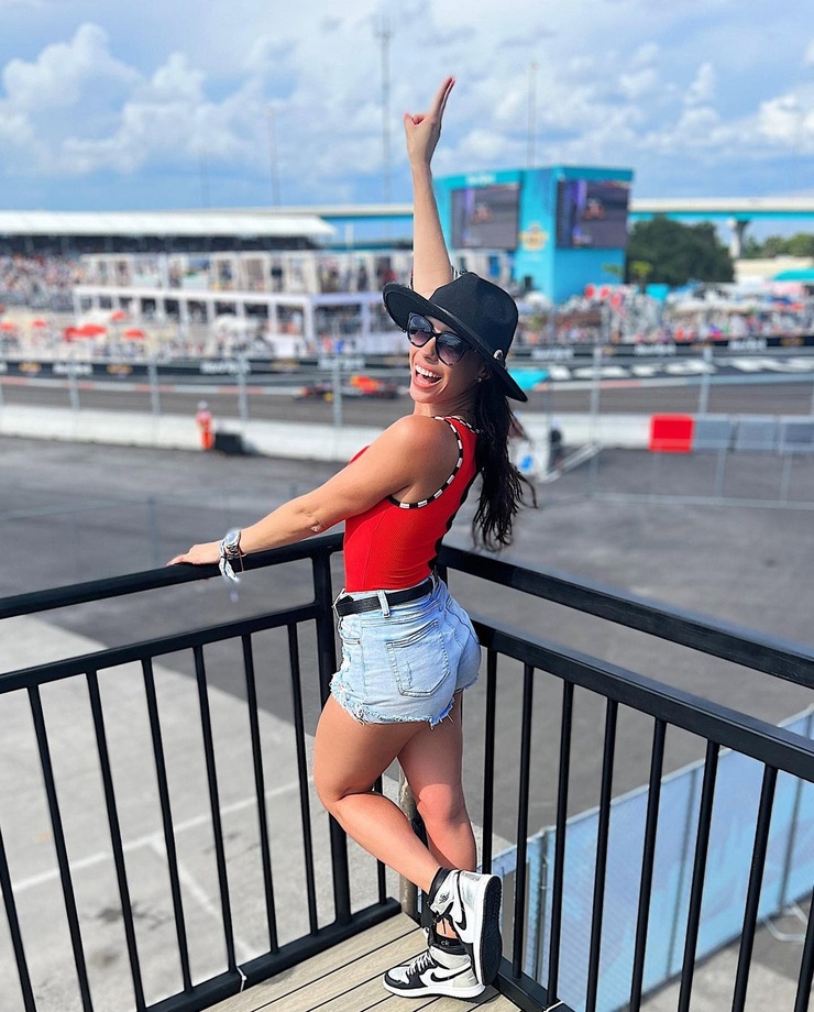 Picture of Janelle Marie