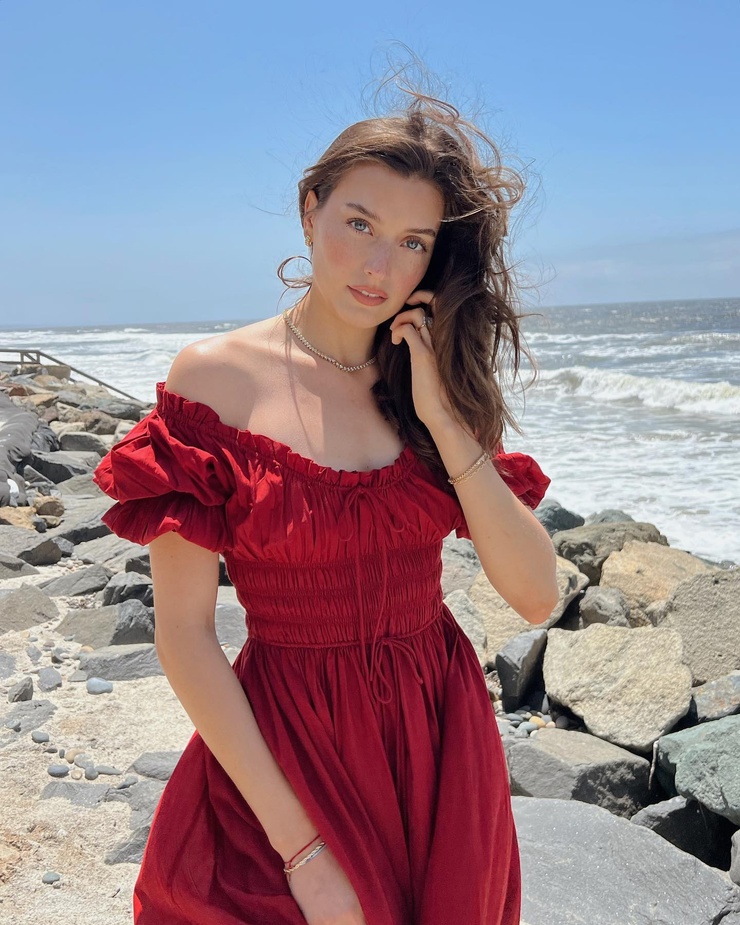 Picture of Jessica Clements