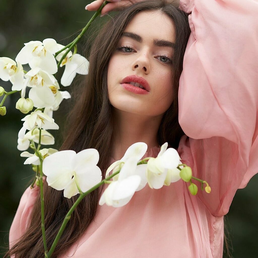 Yael Shelbia picture
