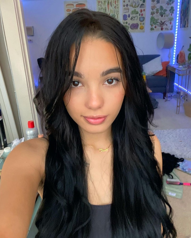 Picture of Ari Davis Gold