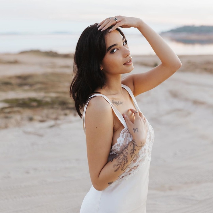 Ari Davis Gold picture