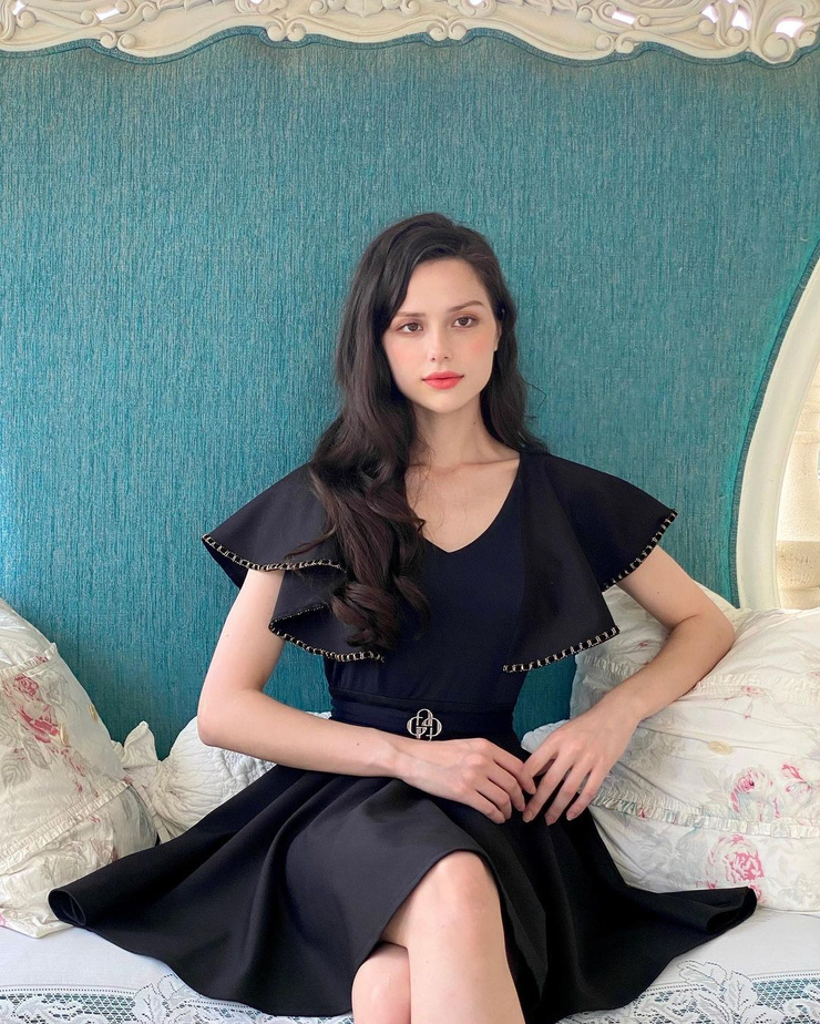 Image of Lisa Rosh