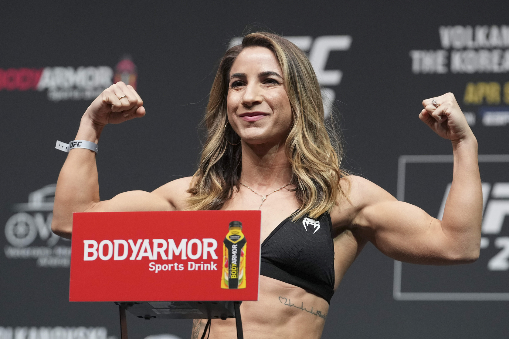 Tecia Torres image