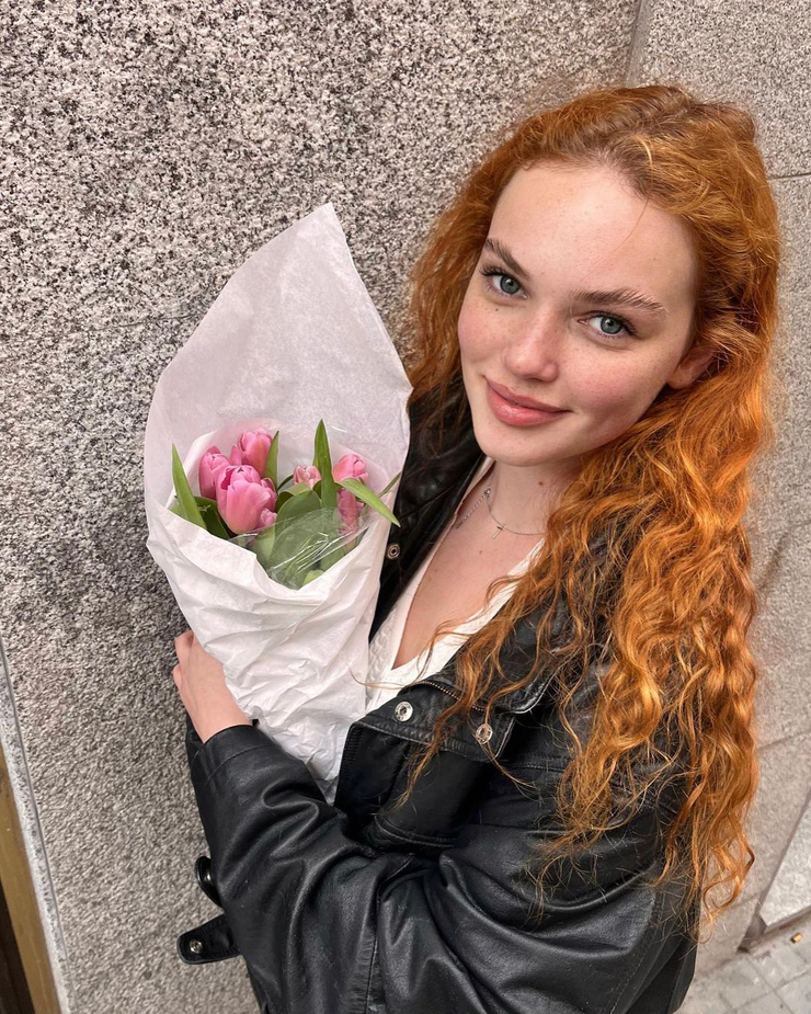 Picture of Viola Koves