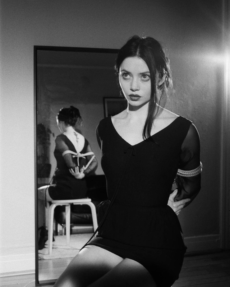 Picture of Alina Lee