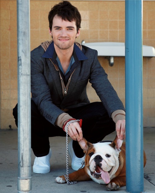 Picture of Ian Harding