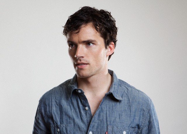 Picture of Ian Harding