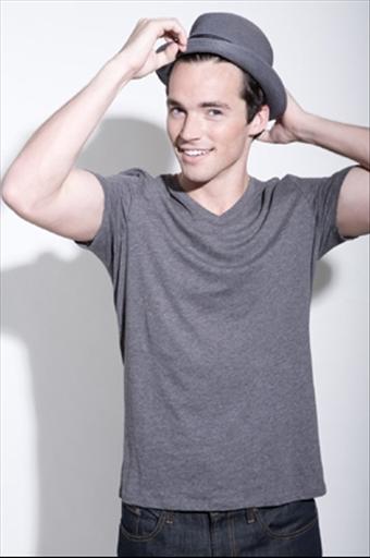 Picture of Ian Harding
