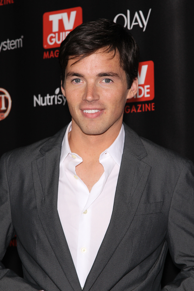 Picture of Ian Harding