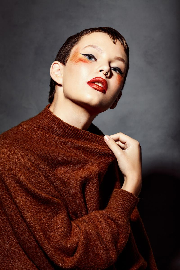 Alexandra Roberts image