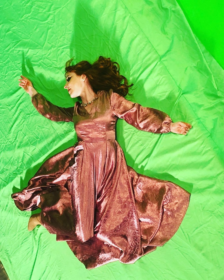 Ruth Connell picture