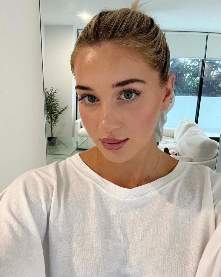 Lily Bowman picture
