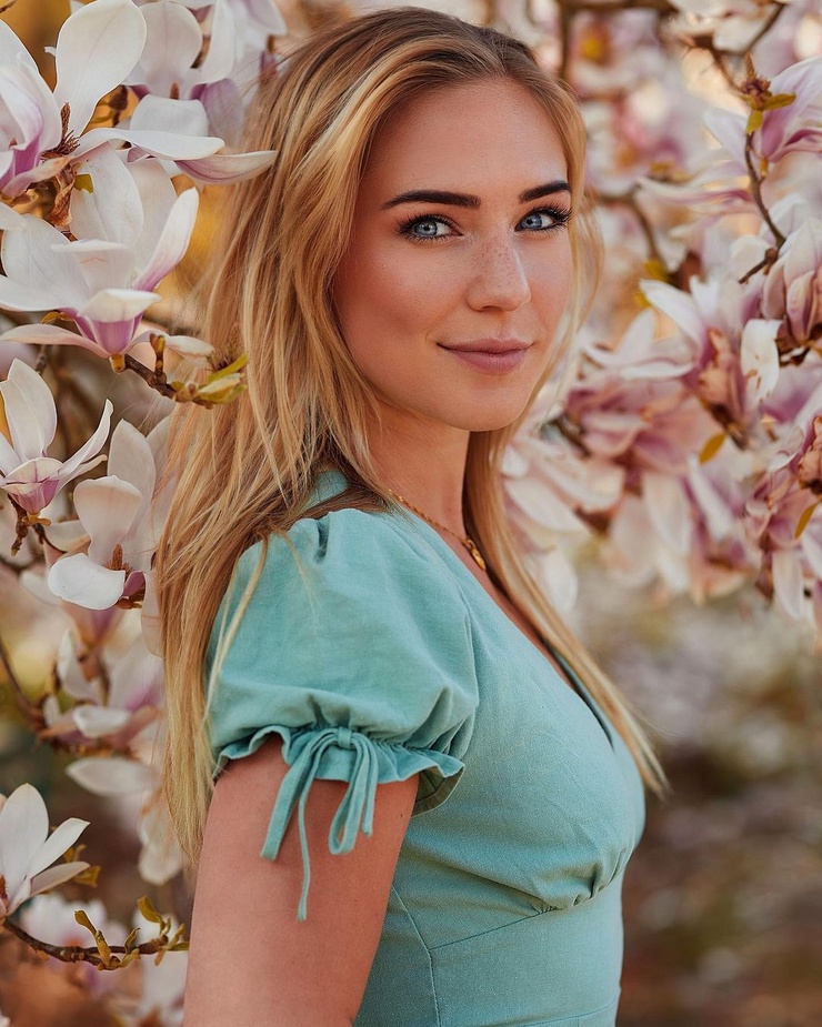 Picture of Eva Mikulski