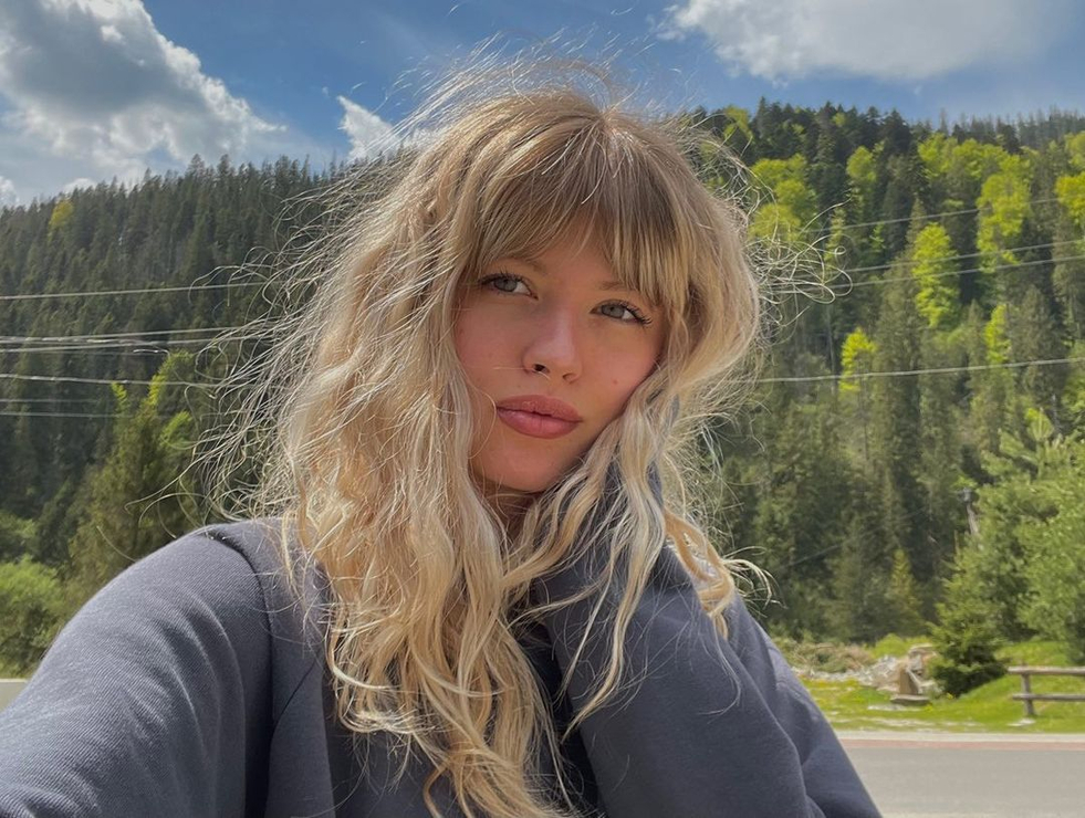 Picture of Luna (model)