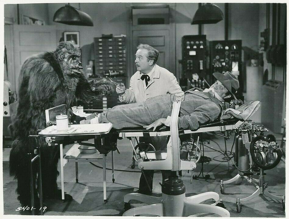 Steve Calvert, Lloyd Corrigan, Leo Gorcey