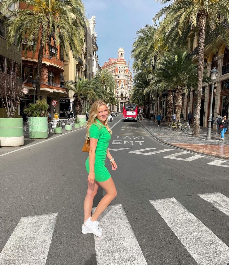 Picture of Chiara Tews