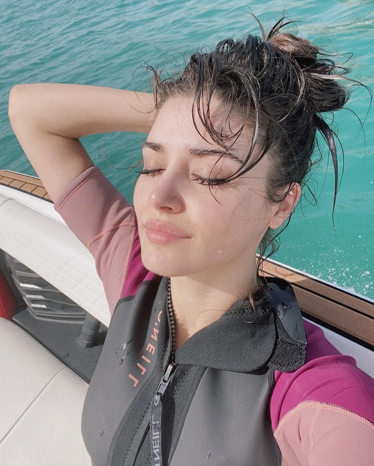 Picture of Hande Erçel