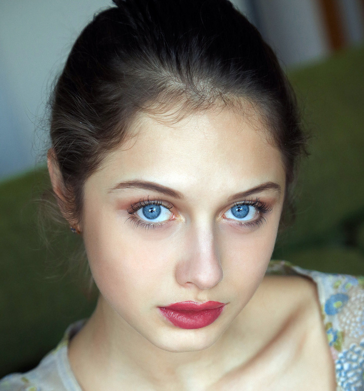 Amelie Lou picture