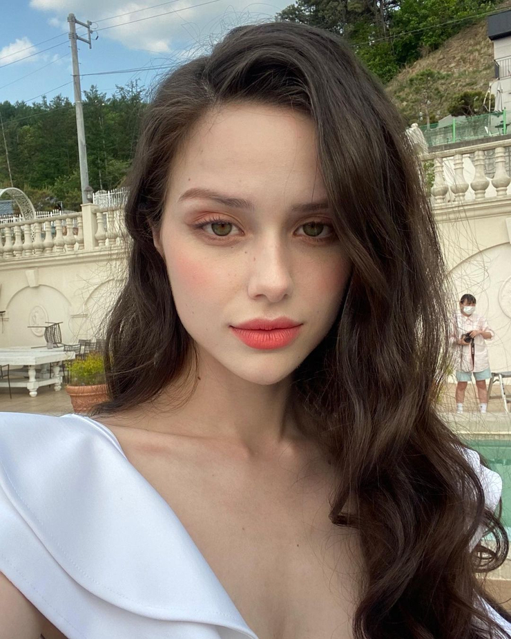 Picture of Lisa Rosh