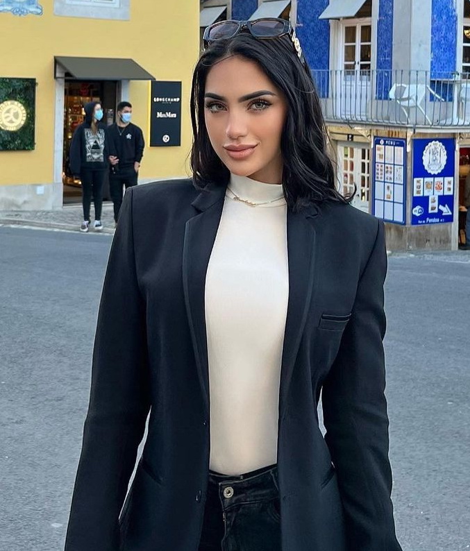 Jenny Sierra image