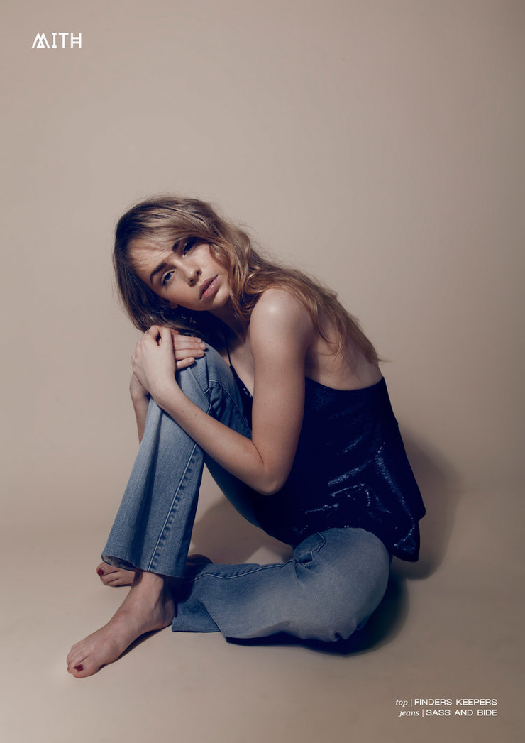 Picture of Lauren Smith model