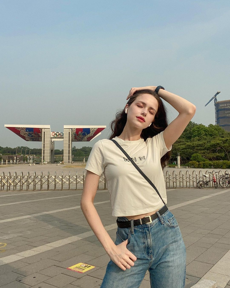 Picture of Lisa Rosh