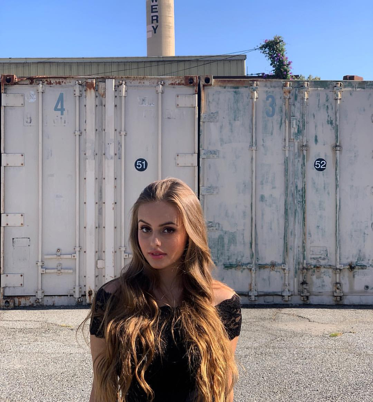 Image of Kate Tomlinson