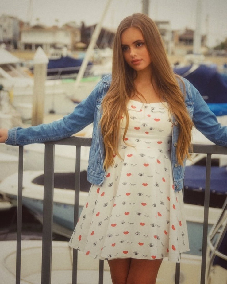 Kate Tomlinson image