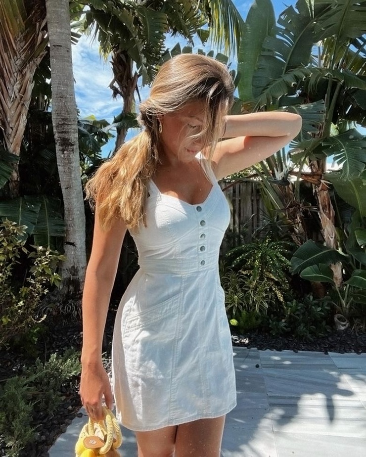 Picture of Danielle Stratton.