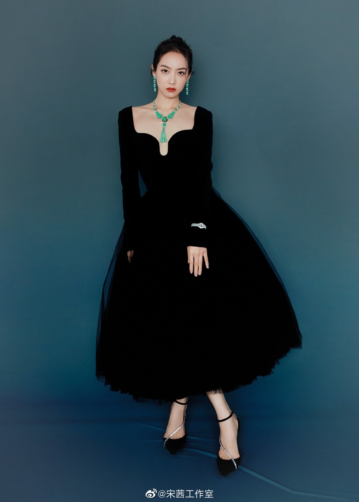 Picture of Victoria Song