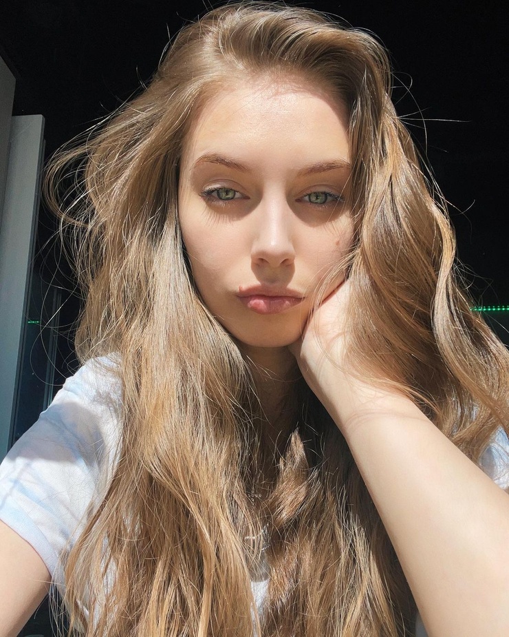 Picture of Yulia Rose