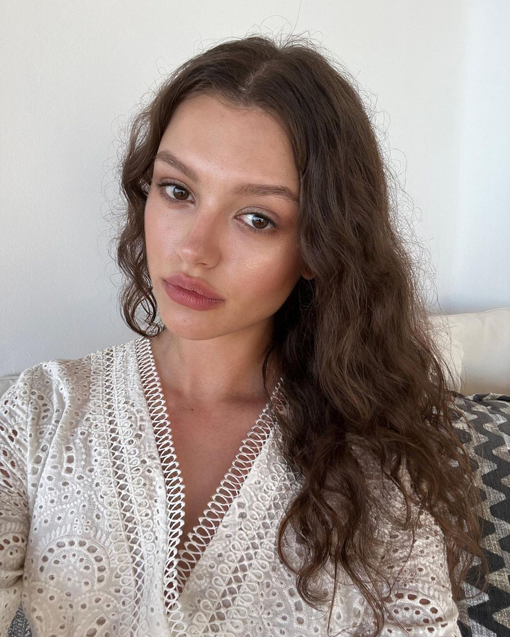 Picture of Alena Rose