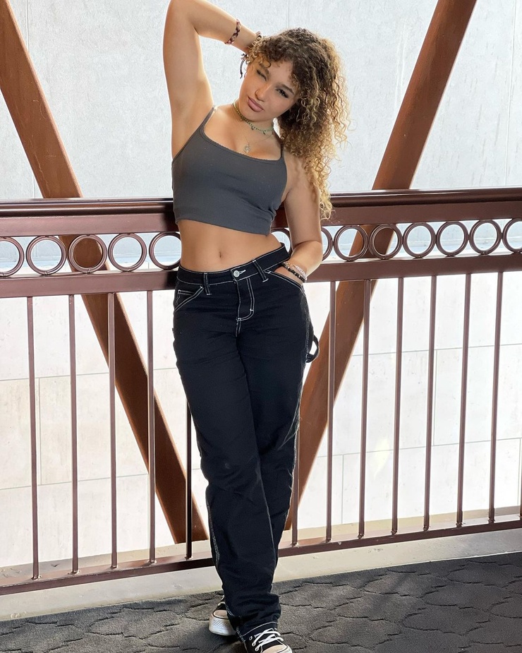 Picture of Corinne Joy