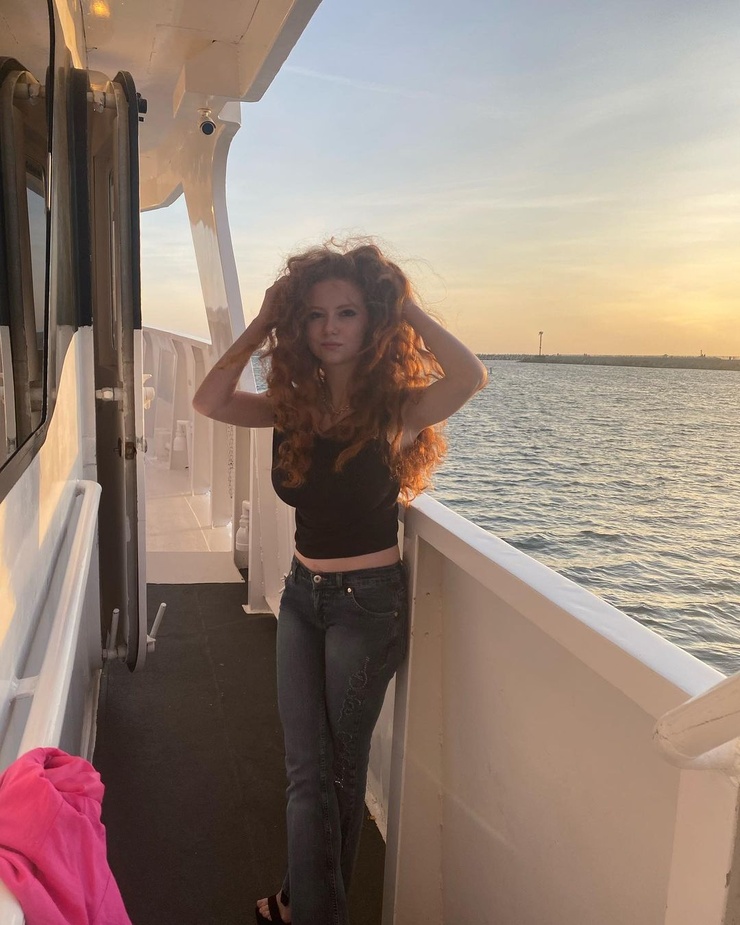 Francesca Capaldi picture