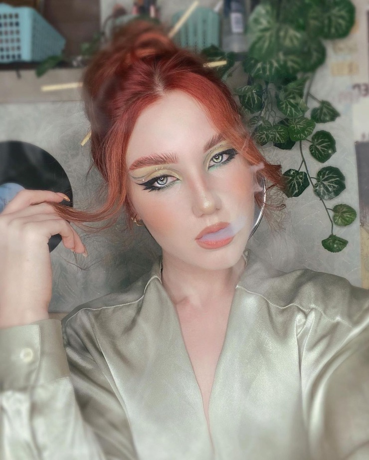 Ksenia Adova picture