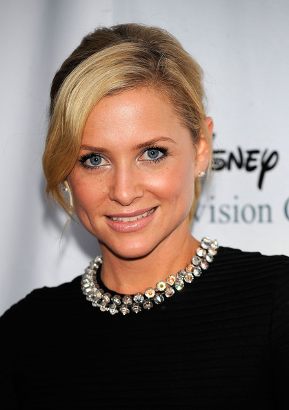 Picture of Jessica Capshaw