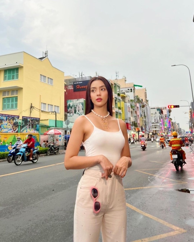 Picture of Amanda Obdam