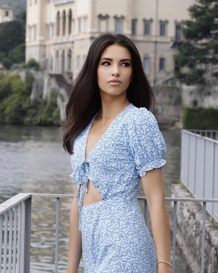 Elena Carlucci picture