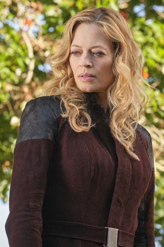 Jeri Ryan picture